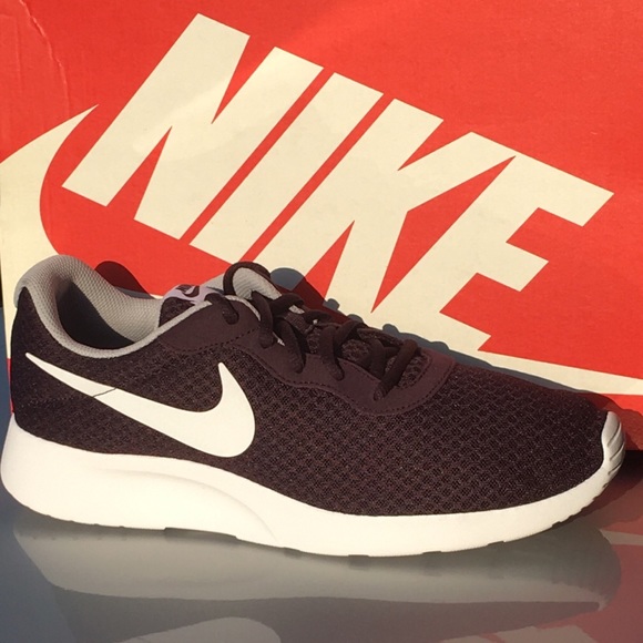 Nike | Shoes | Mens Nike Tanjun | Poshmark